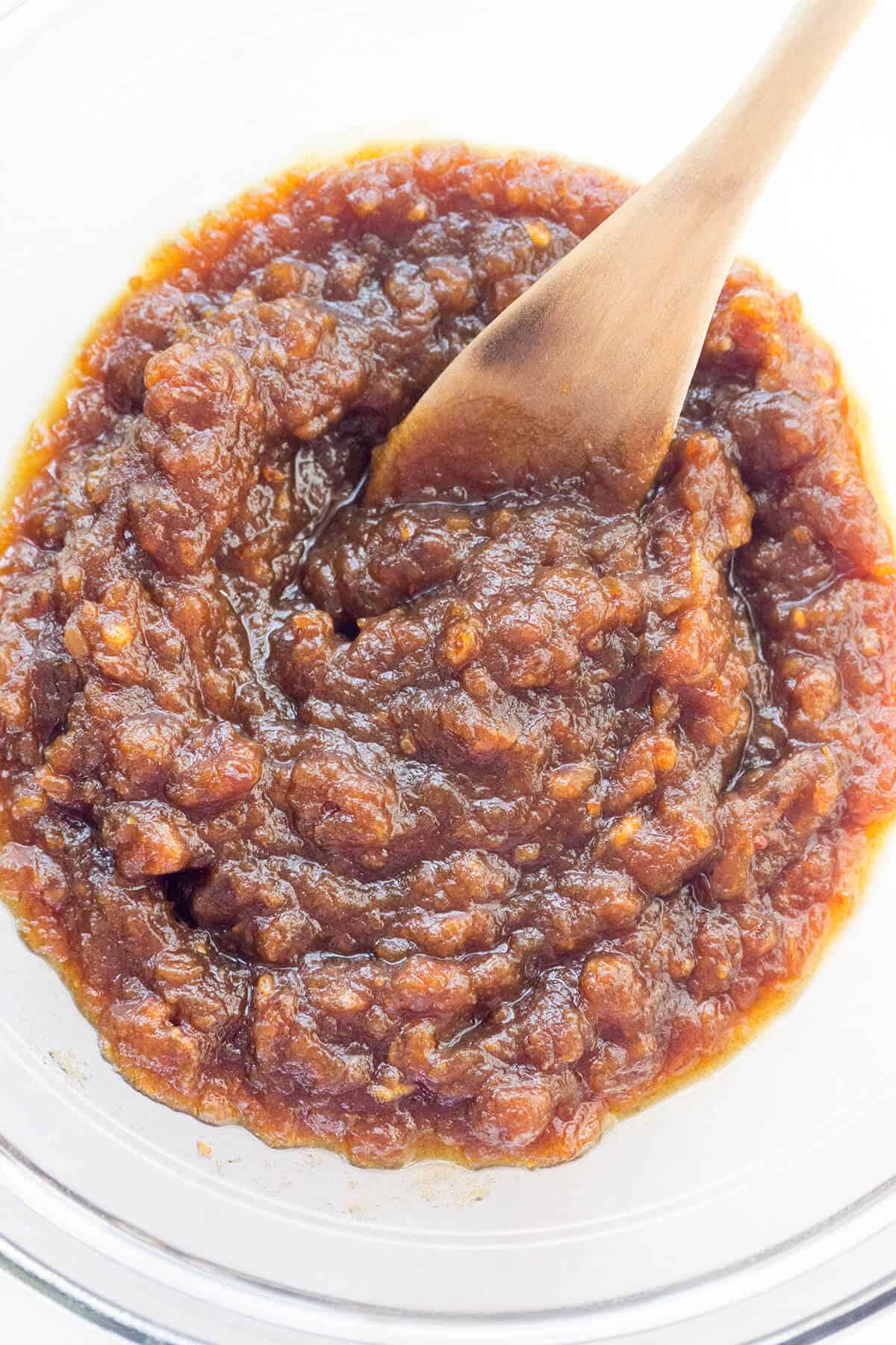 Amish Country Date Nut Pudding | Foodtasia