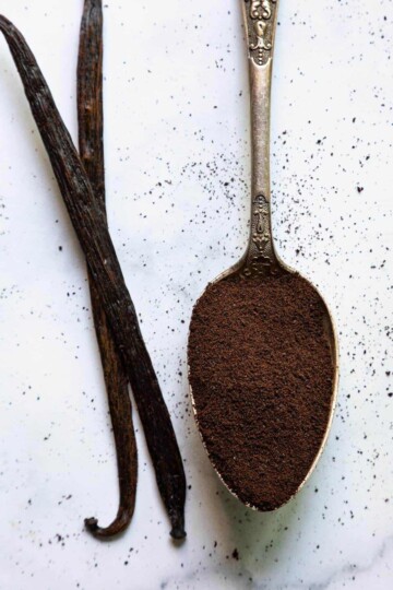 DIY: How to Make Homemade Vanilla Powder | Foodtasia