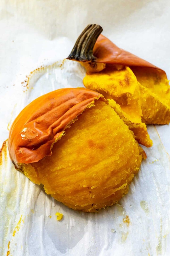 Homemade Pumpkin Puree (Step by Step Photos) | Foodtasia