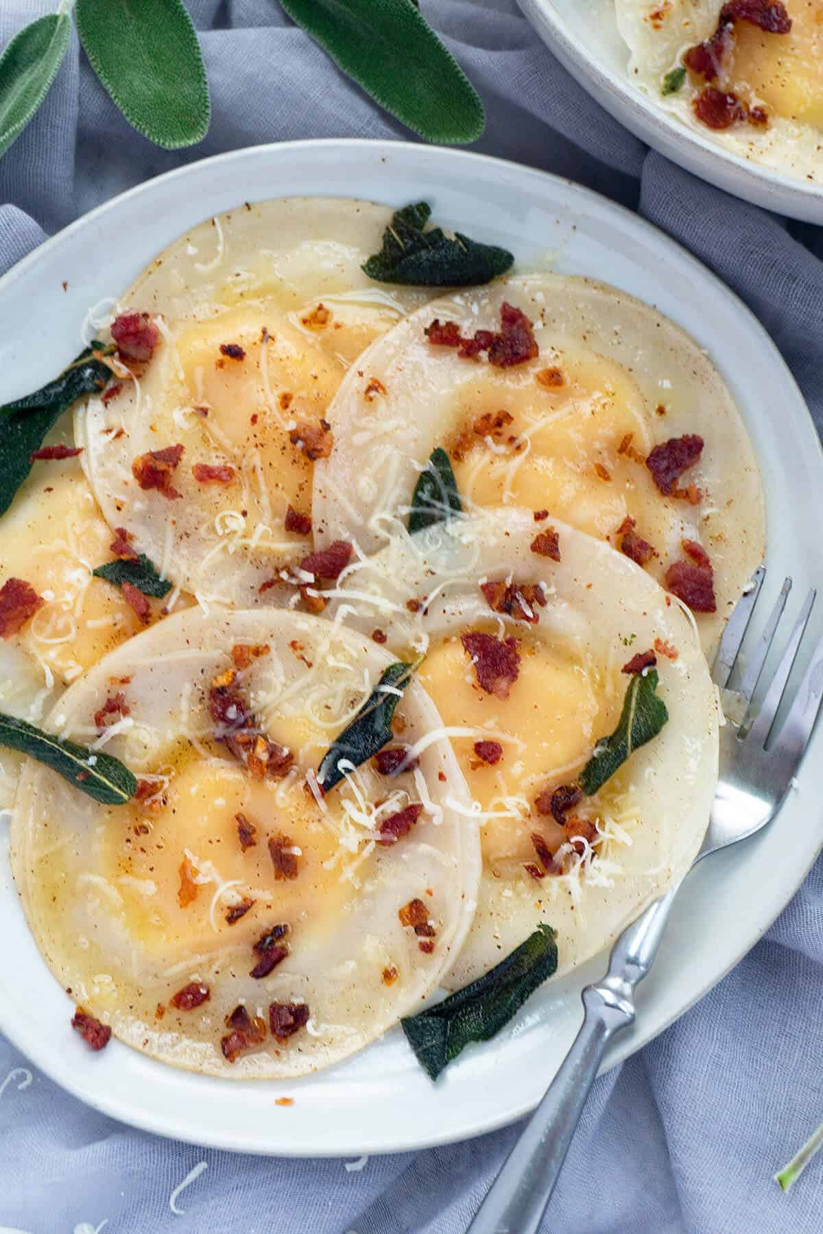 Easy Butternut Squash Ravioli with Crispy Sage Browned Butter Sauce and ...