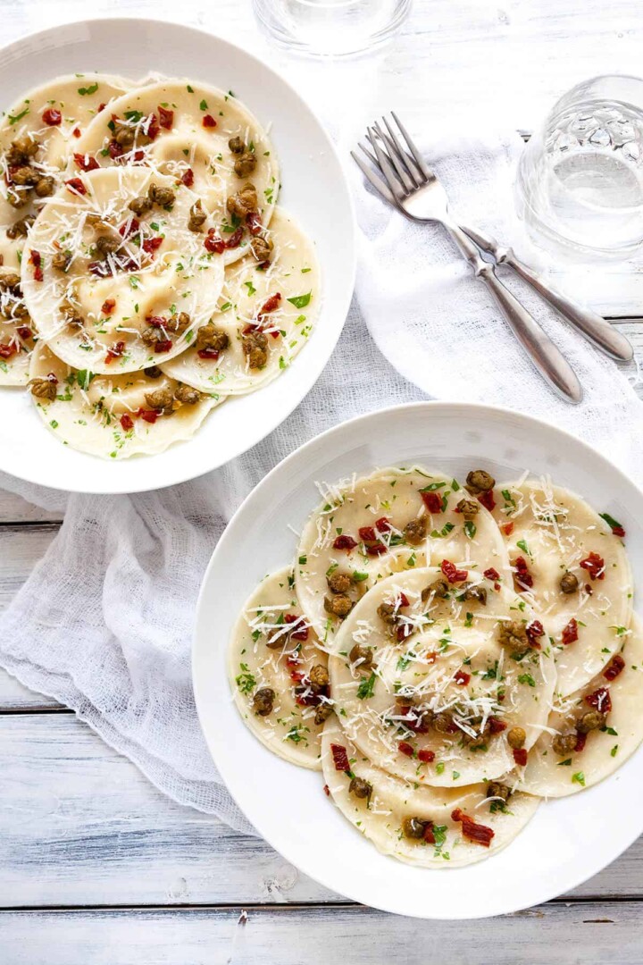 Easy Artichoke Ravioli with Sun Dried Tomatoes and Fried Capers | Foodtasia