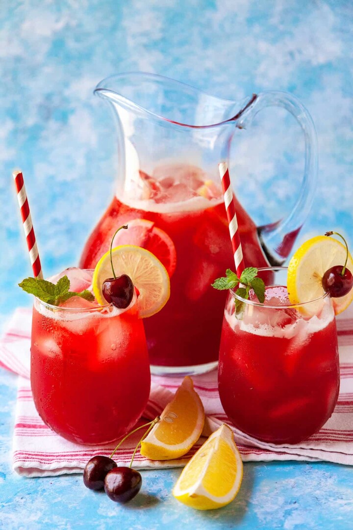 Easy Cherry Lemonade | Foodtasia