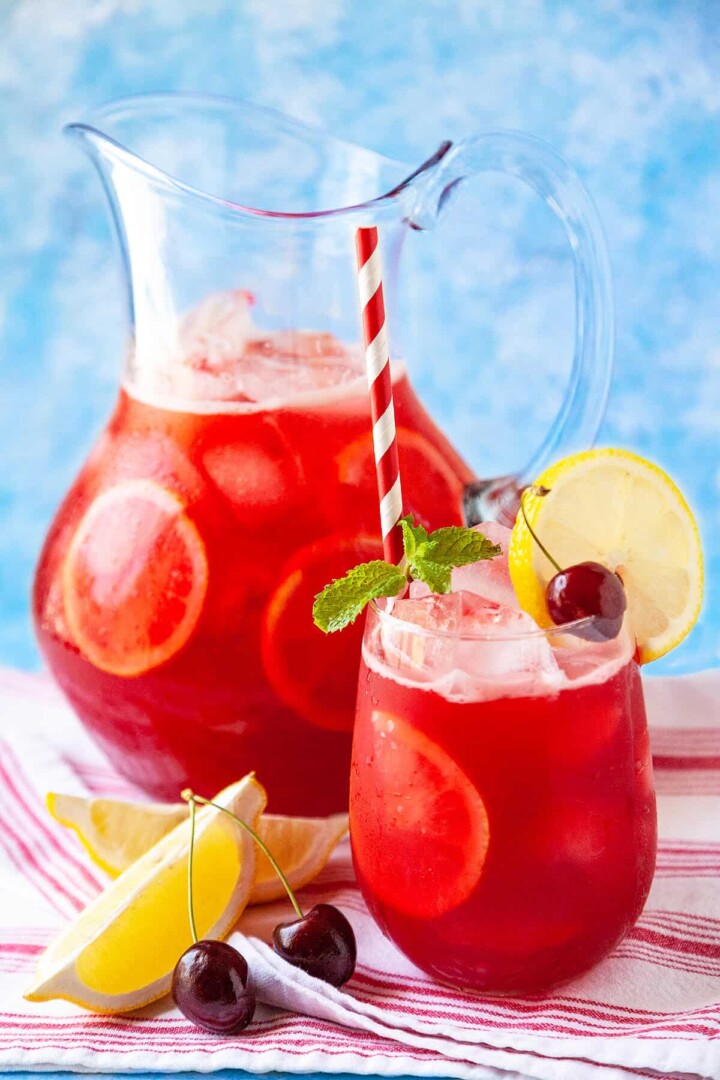 Easy Cherry Lemonade | Foodtasia