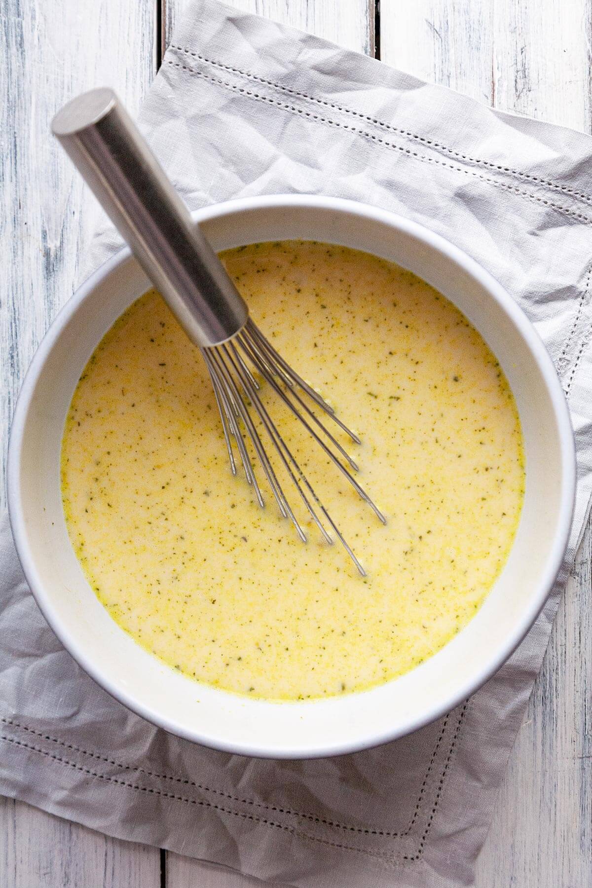 The BEST Traditional Thanksgiving Classic Stuffing Recipe | Foodtasia