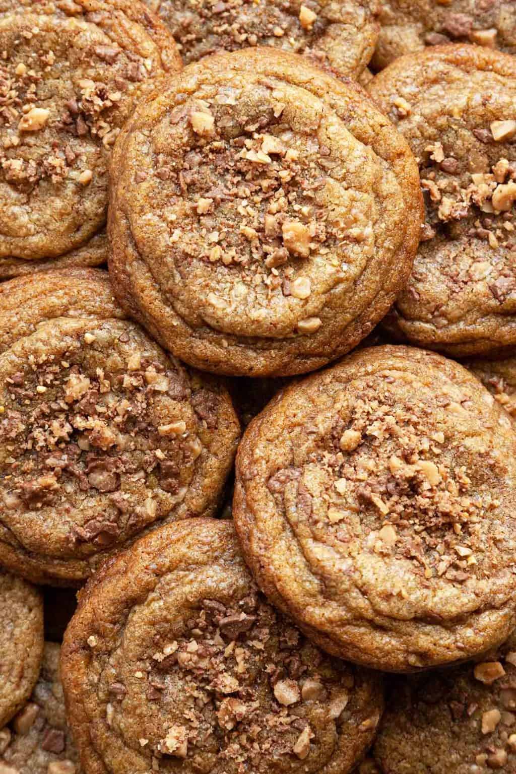The BEST Thick and Chewy Brown Butter Toffee Cookies | Foodtasia