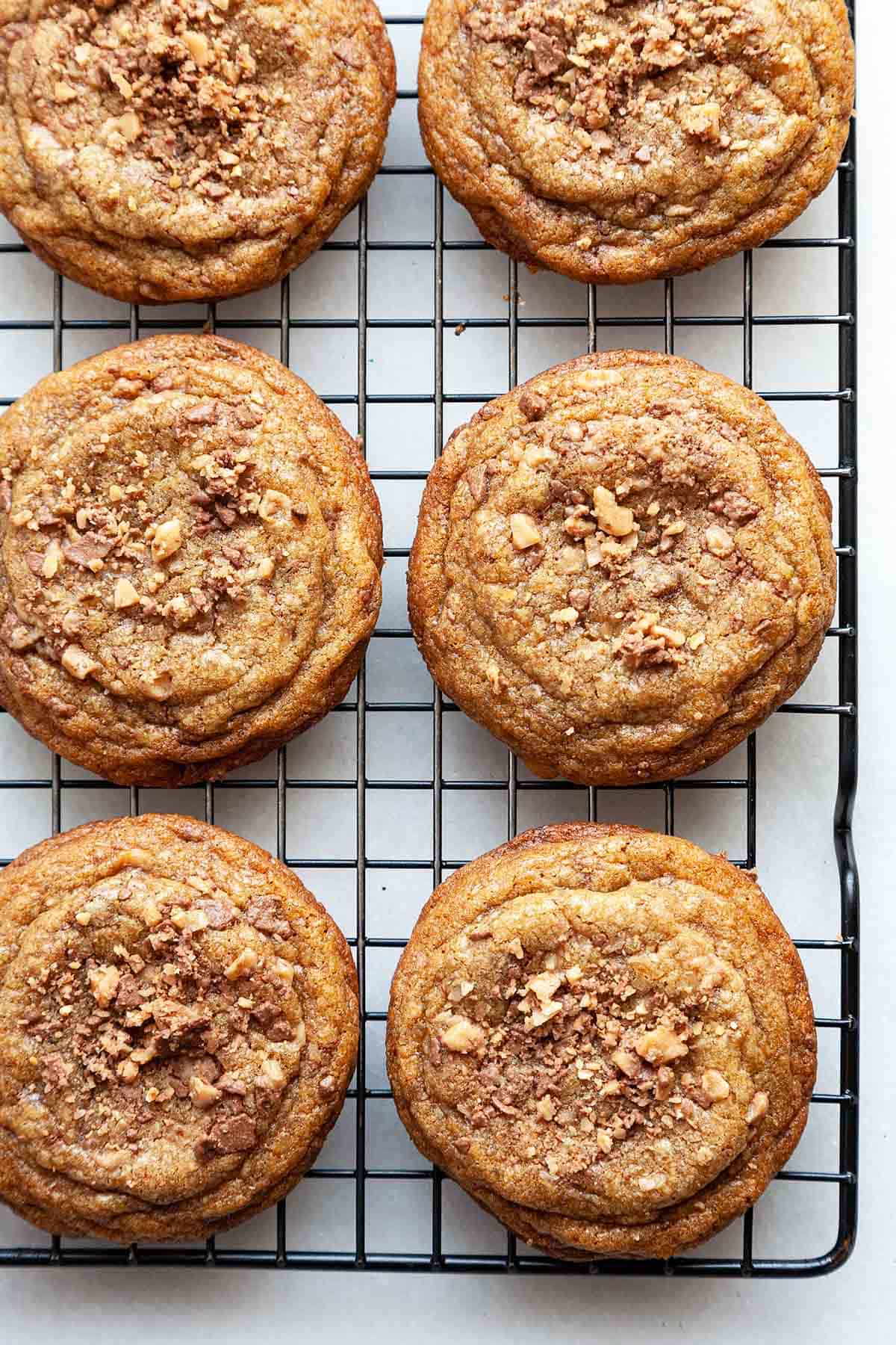 The BEST Thick and Chewy Brown Butter Toffee Cookies | Foodtasia