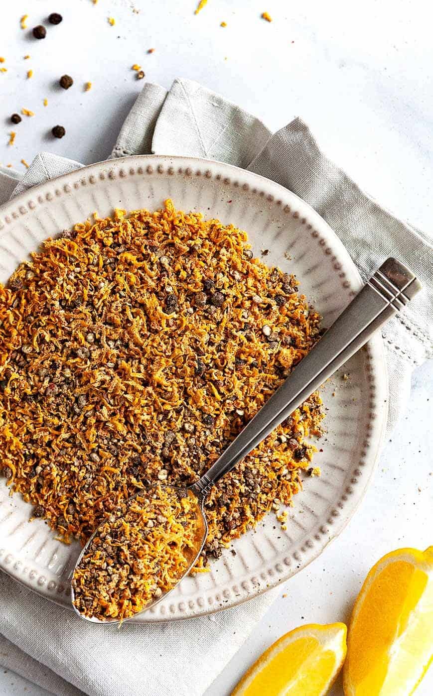 The BEST Homemade Lemon Pepper Seasoning | Foodtasia