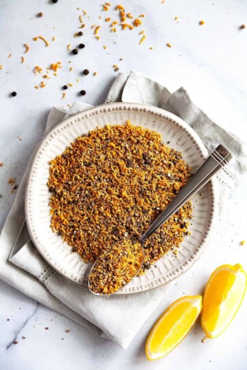 The BEST Homemade Lemon Pepper Seasoning | Foodtasia