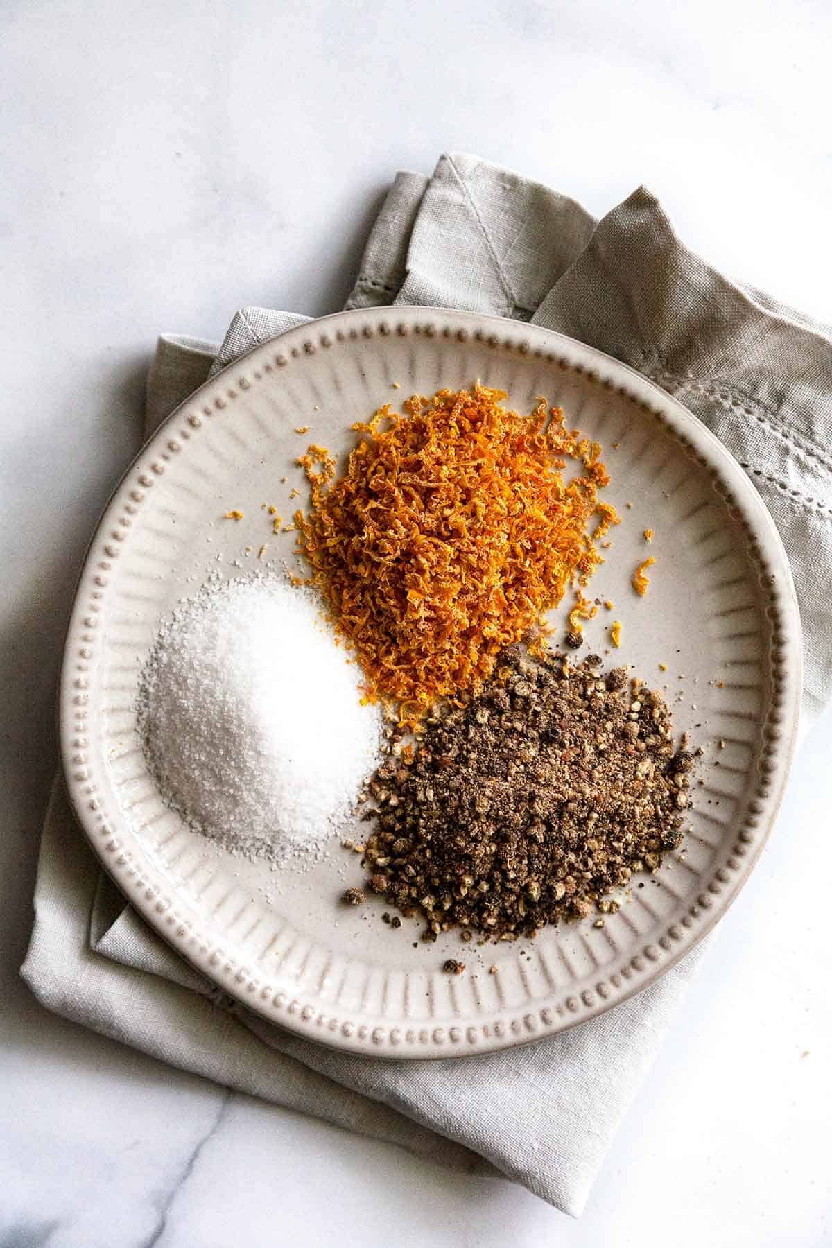 The BEST Homemade Lemon Pepper Seasoning | Foodtasia