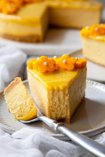 The BEST Mango Cheesecake | Foodtasia