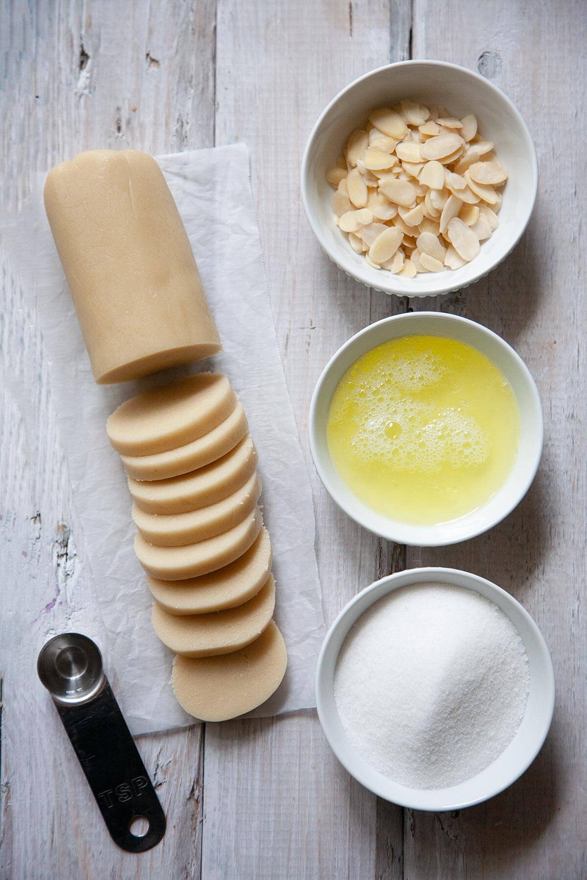 The BEST Italian Almond Paste Cookies (Almond Macaroons) | Foodtasia