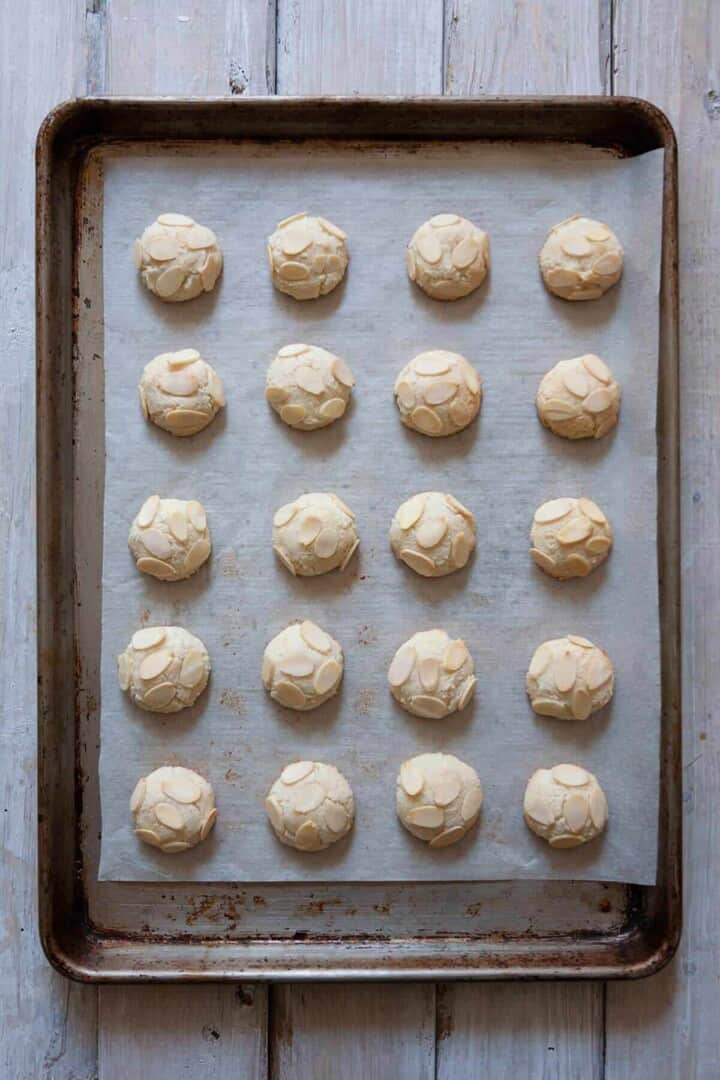 The BEST Italian Almond Paste Cookies (Almond Macaroons) | Foodtasia