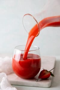 Fresh Strawberry Juice with or without a Juicer! | Foodtasia