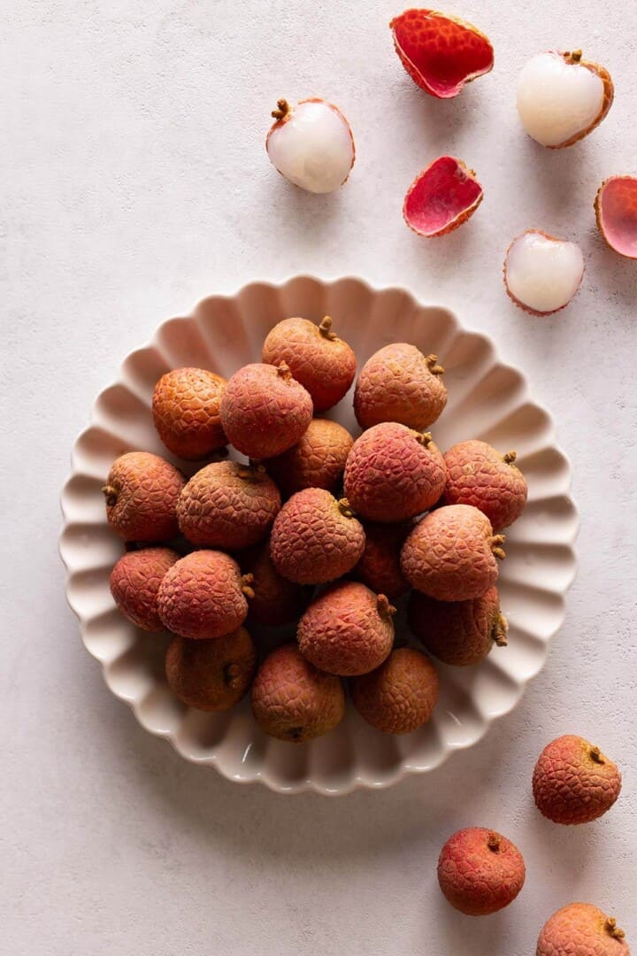 Rambutan vs Lychee: A Comprehensive Comparison Guide | Foodtasia