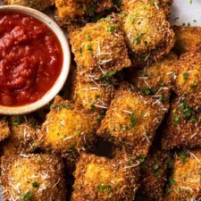 The BEST Fried Ravioli (Toasted Ravioli) | Foodtasia